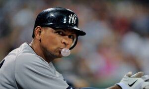 Why Do Baseball Players Chew Gum? - Bubble Gum Baseball