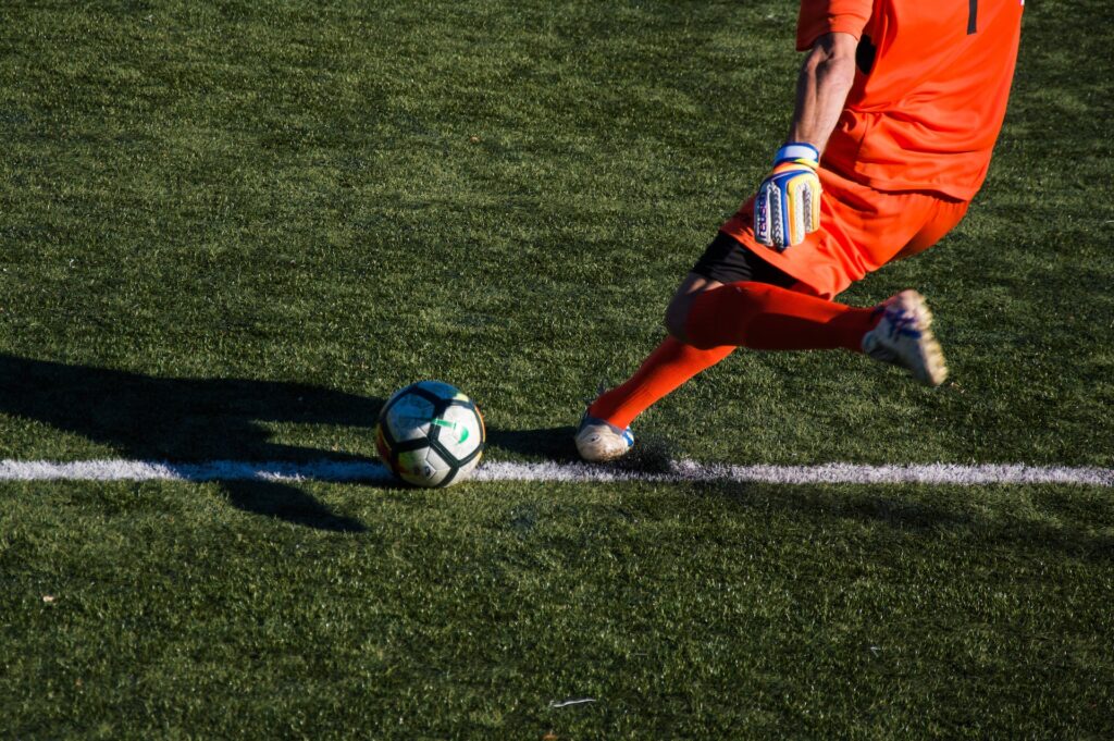 How To Curve A Soccer Ball? A Comprehensive Guide With 3 Steps